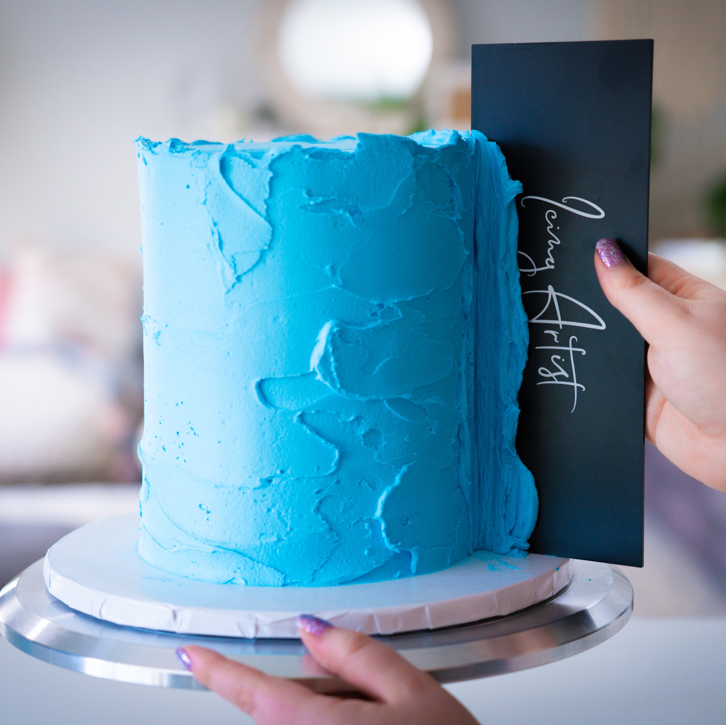 Cake Smoother – The Icing Artist